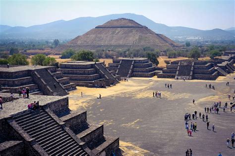Aztec Pyramids Two Poles Dok Arch