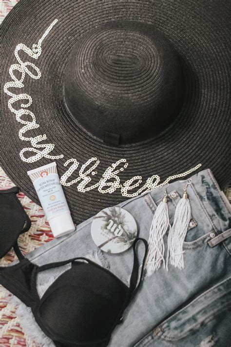 Tropical Vacay Packing Guide Always Meliss