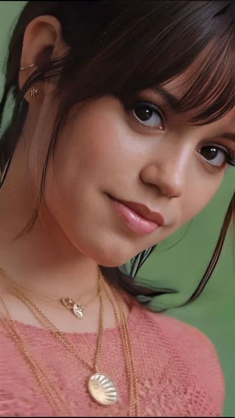 ᕯ𝐽𝑒𝑛𝑛𝑎 𝑂𝑟𝑡𝑒𝑔𝑎ᕯ Jenna Ortega Ortega Bold Makeup