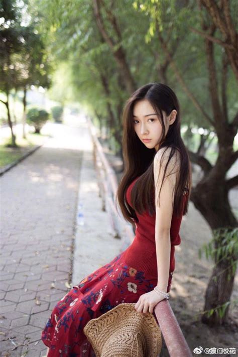身材和顏值俱佳的美少女，你給幾分？ 每日頭條