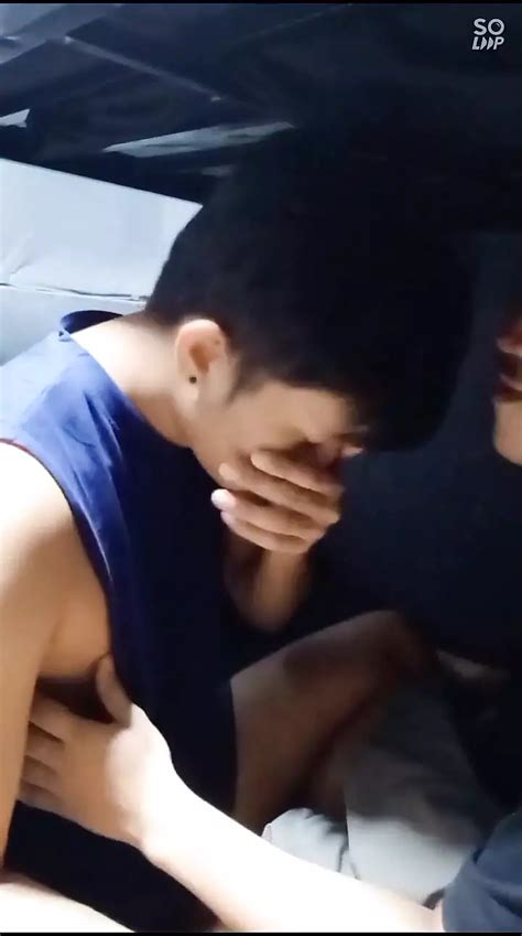 Adolescent Homosexual Asiatic Face Primul Sex Cu Tatăl Său Vitreg