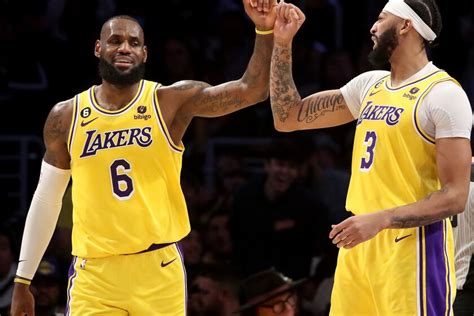 Lebron James Austin Reaves Power Lakers Over Trail Blazers Yahoo Sports
