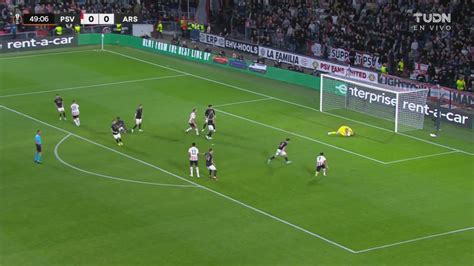 El Portero Se Luce Doble Atajada De Ramsdale Para Evitar El Gol Del