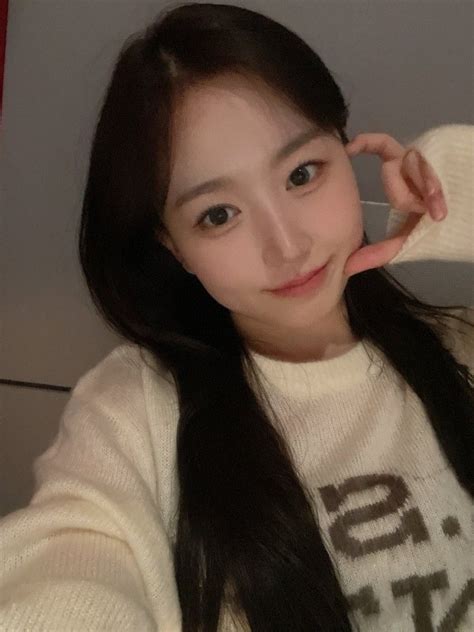 Haewon Nmixx South Korean Girls Korean Girl Groups Love Me Like