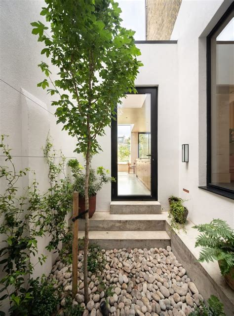 Tsubo House In Hackney Features A Tiny Japanese Style Courtyard