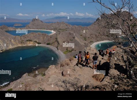 Padar Island Labuan Bajo Indonesia November 2019 Tourists Visit
