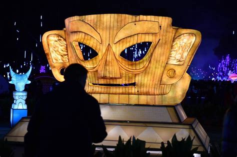元宵节将至：看各地花灯金碧相射 流光溢彩 搜狐大视野 搜狐新闻