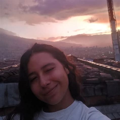 Deisy Porras Deisy Porras16 Threads Say More