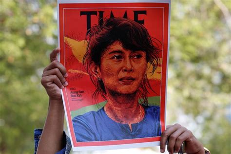 Golpe en Myanmar el partido de Aung San Suu Kyi confirmó que su líder está en arresto