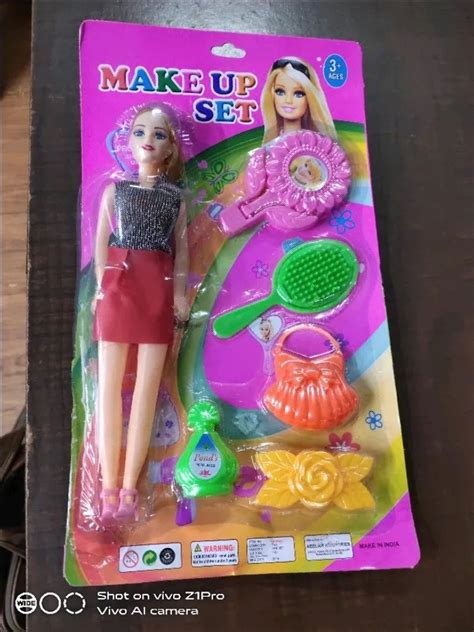 Doll With Makeup Set At Best Price In Ghaziabad Id 21978450030