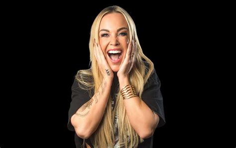 Evi Goffin Ex Vocalista Da Banda Lasgo Se Apresenta Em Campinas Na Festa Do You Remember