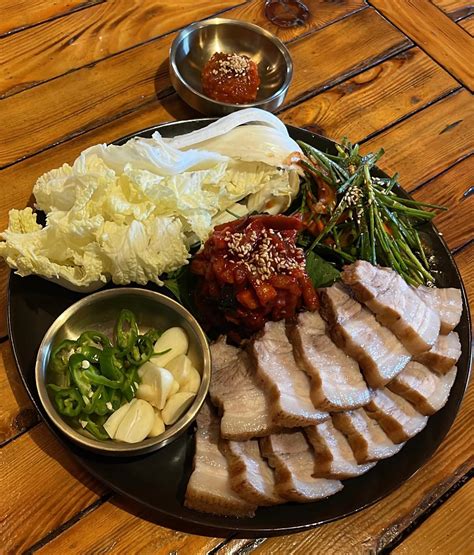 물래 Moollae 매콤달콤 물래쭈꾸미와 맛도 양도 혜자 시그니처 연저육에 신선하게 담궈진 담금주까지🔥 행복 뭐 별거 있나요 😋 물래 문래동맛집 문래창작촌