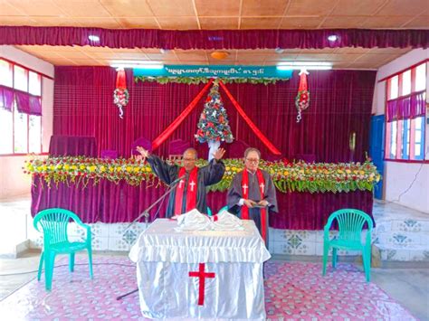 ခရစ္စမတ်ပွဲတော်ကာလ ခရစ်ယာန်အသင်းတော်များတွင် ခရစ္စမတ်အထူး ဆုတောင်းဝတ်ပ