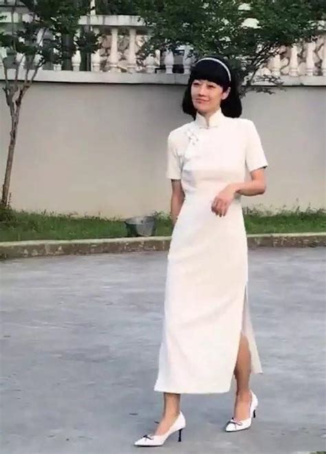 43歲馬伊琍穿旗袍竟然像少女？氣質好狀態佳，卻仍輸給了同齡的她 每日頭條