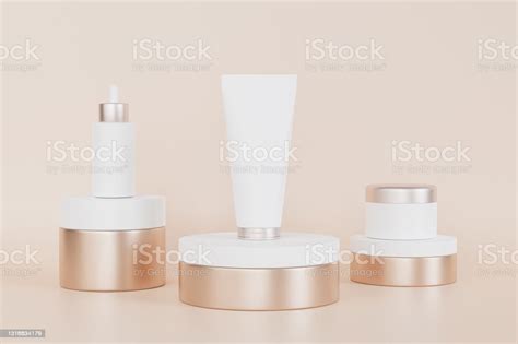 모형 드롭퍼 병 로션 튜브 및 화장품용 로션 튜브 및 크림 항아리 또는 황금 연단광고 3d 일러스트 렌더링 0명에 대한 스톡