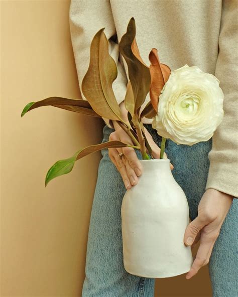 Керамическая белая ваза Ceramic Vases Design Vase Design Ceramic Vase