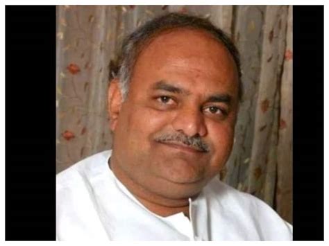 Farmers Wish For Droughts To Get Loan Waiver Ktaka Minister Sparks