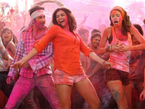 Holi 2019 Special 8 Bollywood Couples Who Had The Most Romantic Onscreen Holi Celebrations