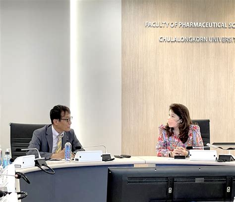 วันที่ 21 มิถุนายน 2566 คณะเภสัชศาสตร์ นำโดยศาสตราจารย์ เภสัชกรหญิง ดร พรอนงค์ อร่ามวิทย์ คณบดี