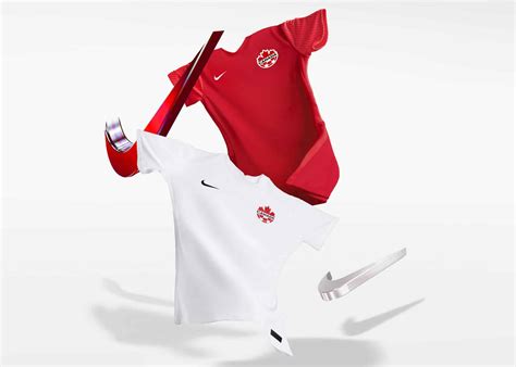 Canada Trois maillots différents en trois matchs