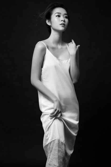 Diễn Viên Diệp Bảo Ngọc Sexy Nhưng Tránh Phản Cảm Kiểm Sát Online