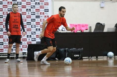 Jec Futsal Enfrenta O Lanterna Blumenau Para Manter A Liderança Isolada