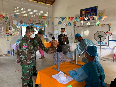 ឯកឧត្តម នាយឧត្តមសេនីយ៍ ប៊ុន លើត រដ្ឋលេខាធិការ ក្រសួងការពារជាតិ