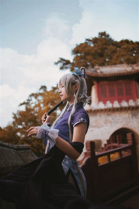 发现 Cosplay Voiux 图库