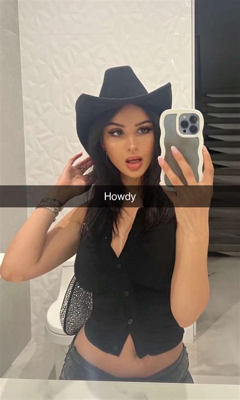 She Has A Perfect Body Rsssniperwolftitsass