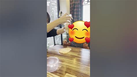 슬라임이 처음 인 5살아이랑 어떻게 놀까요바로 슬라임을 만지지 않아요 다른도구를 이용해 슬라임이 어떤 녀석인지