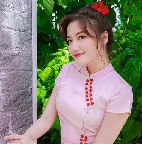 မြန်မာဆန်ဆန် အကျီ်ပုံးလေးများ