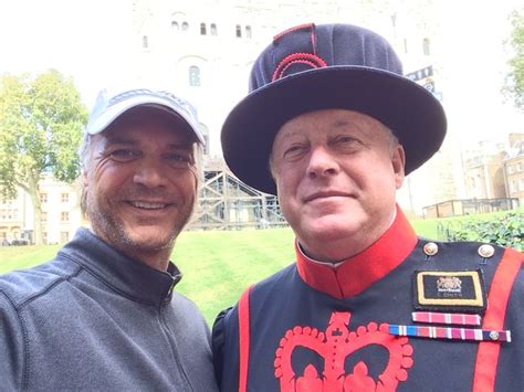 Darin Feth With Tower Of London Beefeater London Tours Tower Of London London