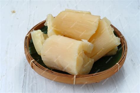 Manioc Bouilli Ou Singkong Rebusles Glucides Complexes Entrent Dans La