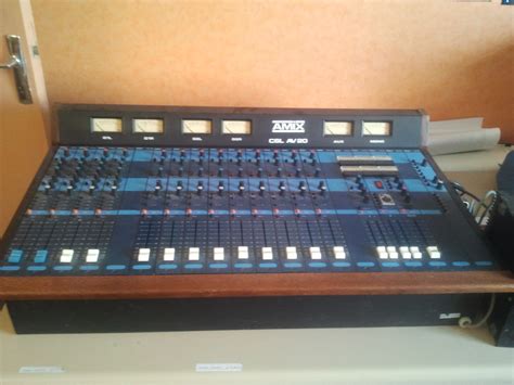 CSL AV 20 Amix CSL AV 20 Audiofanzine
