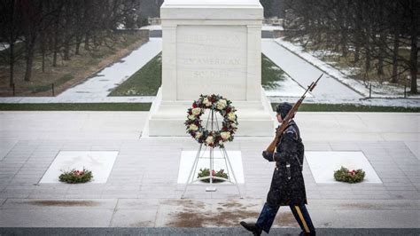 Soldiers Continue To Guard Tomb Of Unknowns At Arlington During