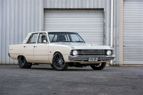 Features Street Machine