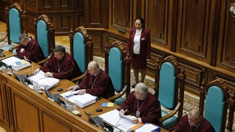 КСУ визнав конституційним закон про українську мову Факти Ictv