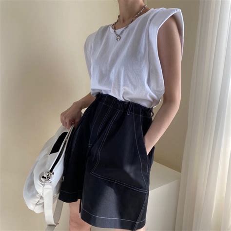 牛奶少女 任2件減30 正韓實拍韓國chic法式小眾夏裝簡約寬鬆顯瘦百搭上衣圓領套頭飛飛袖打底衫 Incomparable