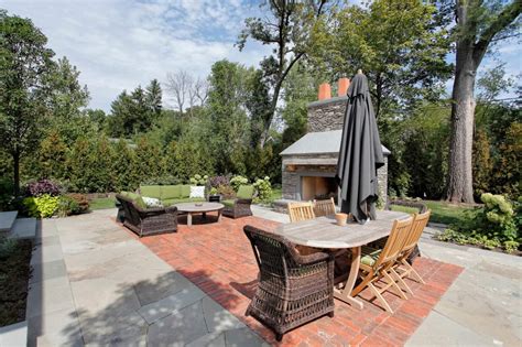 8 Benefits Of Installing Brick Pavers Small Design Ideas