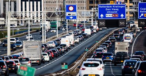 Meer Dan 1500 Kilometer File Door Slecht Weer En Pasen Drukste Spits