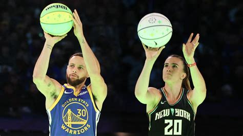 Foto Adu Tepat Sasaran Steph Curry Vs Sabrina Ionescu Di Three Point