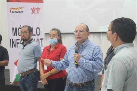 La CROC Cancún instala módulos de Infonavit en beneficio de los
