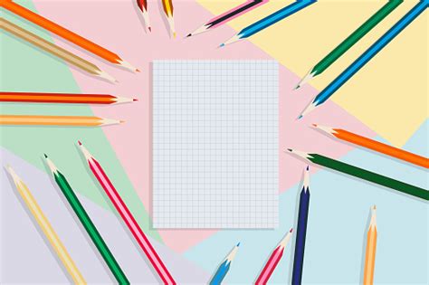 학교 노트북과 연필 여러 가지 빛깔의 배경에 교육 개념 학교로 돌아갑니다 개념에 대한 스톡 벡터 아트 및 기타 이미지 개념 개인 장식품 공란 Istock