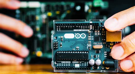 Historia Del Arduino Del Aula Universitaria Al Mundo Maker Nomada Byte