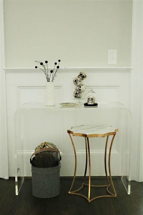 Modern Halloween Decor For A Spooktacular Home