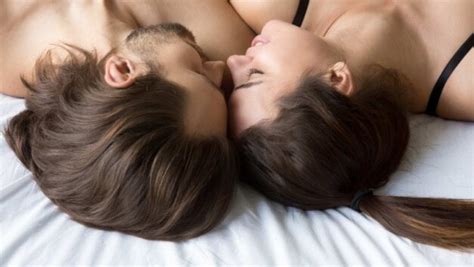 Distractions During Sex 6 Tips To Train Your Brain For Better Intimacy HealthShots