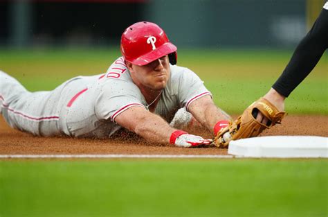 Latest Injury Update On Philadelphia Phillies Catcher Jt Realmuto
