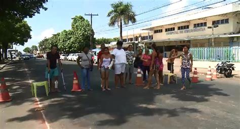 Pacientes Fecham Rua Em Frente Ao HE Em Protesto Por Falta De Materiais