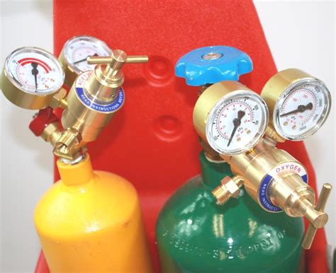 Complete Oxygen Acetylene Oxy Welding Cutting Weld Torch Regulator