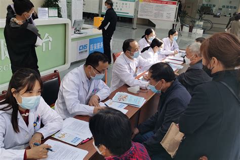 我院开展世界骨质疏松日义诊活动 安庆市立医院